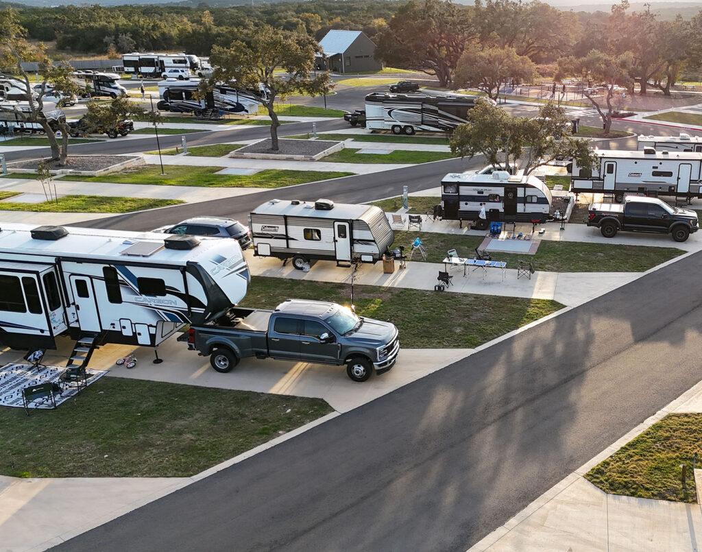 Deluxe Pull-Thru Full Hook Up (FHU) for RVs in Texas Hill Country